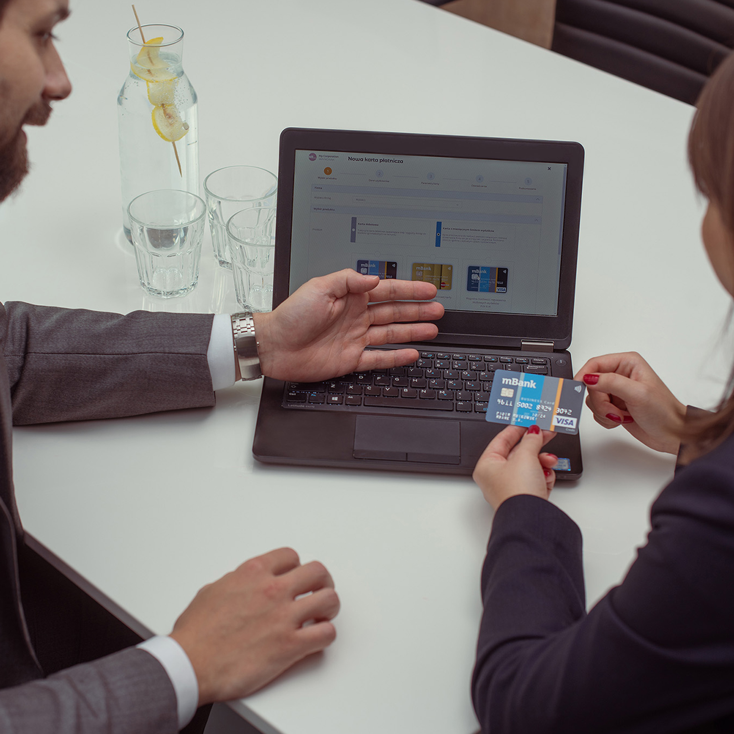 Oferta pracy Mł. specjalistka / Mł. specjalista ds. budowania relacji z klientem (CH Wroclavia ...